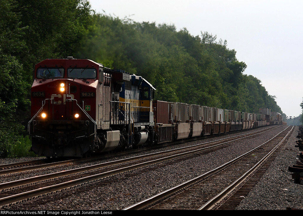 CP 9634 leads 23T west